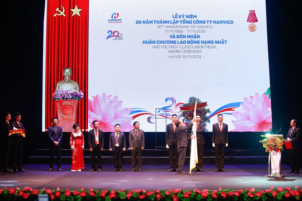 HANVICO ĐÓN NHẬN HUÂN CHƯƠNG LAO ĐỘNG HẠNG NHẤT - HANVICO